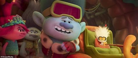 Trolls Band Together Trailer Queen Poppy And Branch Look For The