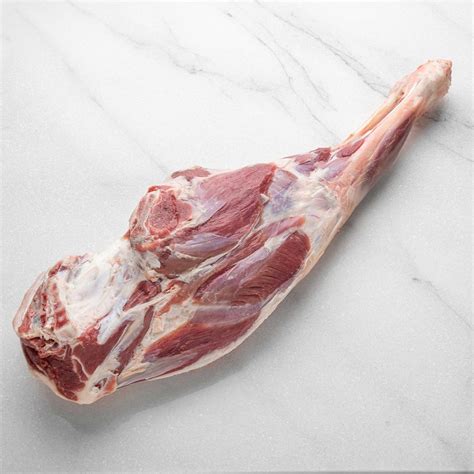 Australian Lamb Leg Bone In فخذ لحم الضأن الأسترالي مع العظم