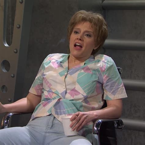 Snl Kate Mckinnon Wallpaper Kate Mckinnon Pete Davidson Among 4 Cast