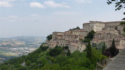 Todi, Italien: Tourismus in Todi - Tripadvisor