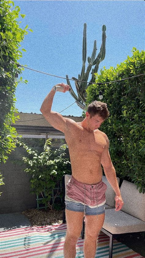 Derek Chadwick Homens Beldade