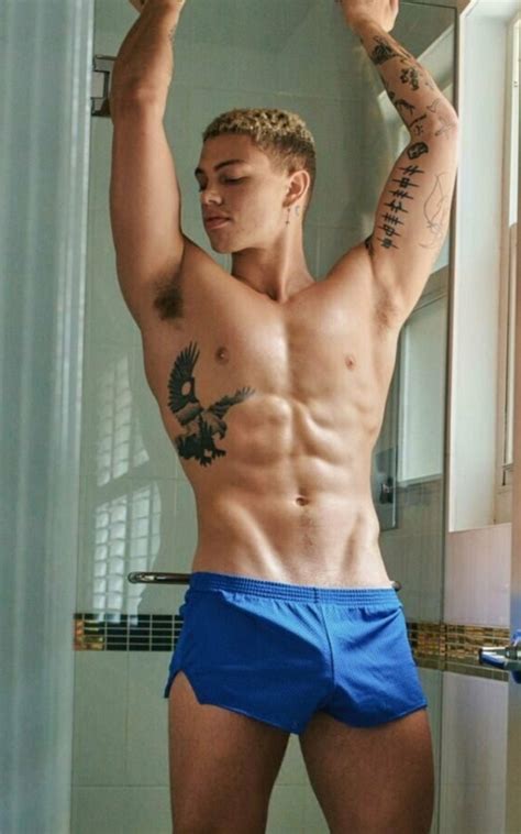 Bulging Shortshorts Houtex2019