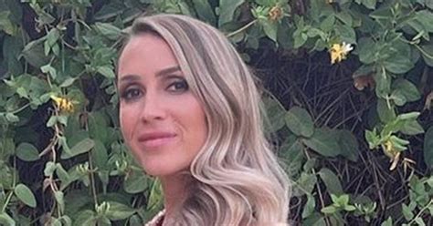 Sofía Balbi Conquista A Luis Suárez Desde La Playa