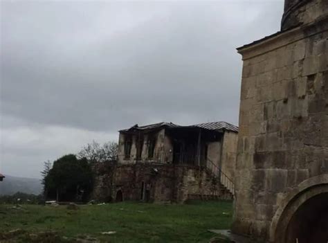 გელათის სამონასტრო კომპლექსის ტერიტორიაზე ხანძარი იყო კვირის პალიტრა