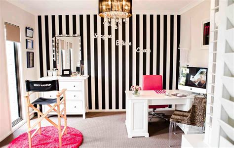 ANNIE SMART MAKEUP STUDIO TYPES OF MAKEUP STUDIO