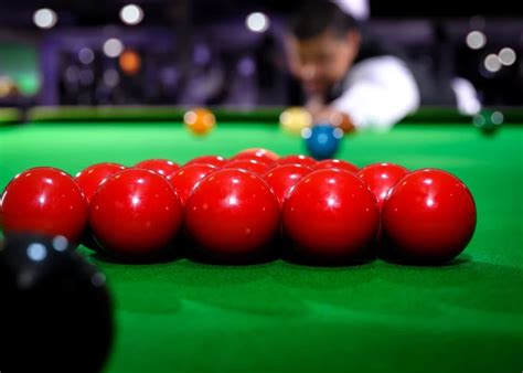 Tiesās Bijušo Snūkera čempionu Par Mazgadīgas Meitenes Un Zēna Izvarošanu