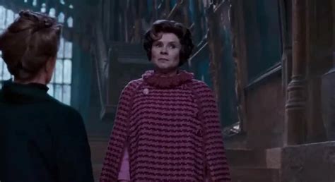 Долорес Амбридж наводит свои порядки в Хогвартсе Гарри Поттер и Орден Феникса Смотреть