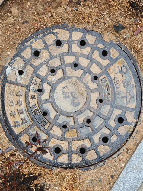 맨홀뚜껑세트 648 110 맨홀뚜껑 수정산업 유한회사