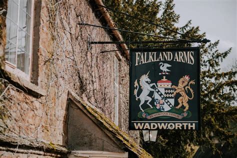 The Falkland Arms Cotswolds Guide