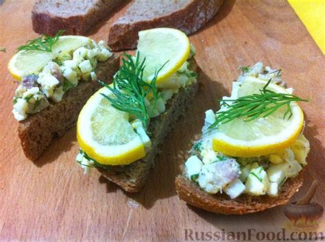 Рецепт: Закуска из сельди и яиц на RussianFood.com