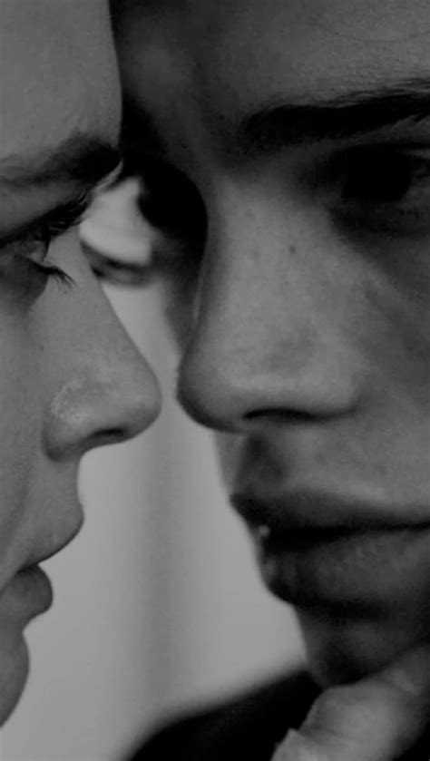 ‎موزیک ویدیو تکست دراگ‎ ‎یسری چیزا انقد گرونن که با بیشترین مقدار پول هم نمیشه خریدشون