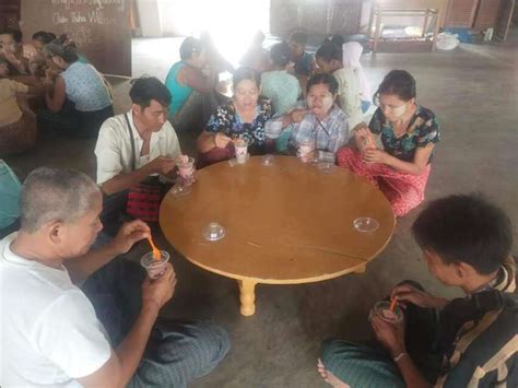 ဒီပဲယင်းမြို့နယ်တွင် စစ်ရှောင်ပြည်သူများကို ရွှေရင်အေးများ ကျွေးမွေး လှူဒါန်း Khit Thit Media