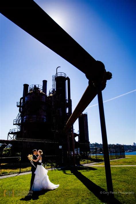 Stephanie And Mark Gas Works Park Wedding Cory Parris Photography