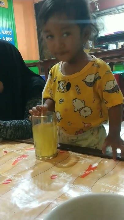 minum jeruk anget #shorts #esjeruk - YouTube