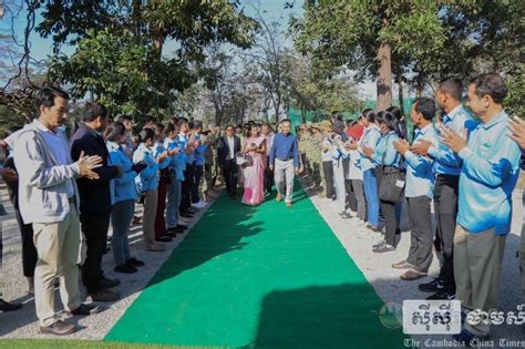 ក្រសួងបរិស្ថាន ស្ថានទូតឥណ្ឌាដាំផ្ការំដួល៧០ដើមបង្ហាញពីទំនាក់ទំនងការទូតរយៈពេល៧០ឆ្នាំ សុីសុីថាមស៍