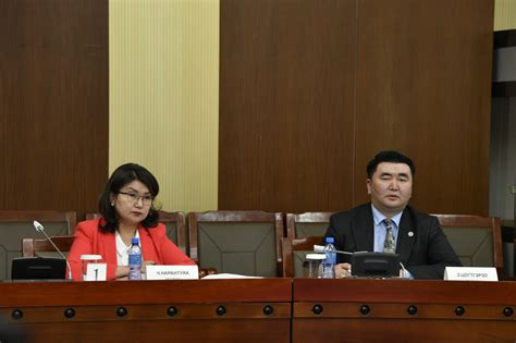 Эрүүл мэндийн даатгалын үндэсний зөвлөлд дэвшигчдийн сонсгол боллоо