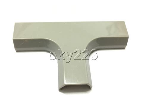 Tct 4 電話配線槽接頭 凱士士 Kss T型接頭 壓線條 壓線槽 配線槽 裝飾管 裝飾條 線槽 壓板 接線板 Yahoo奇摩拍賣