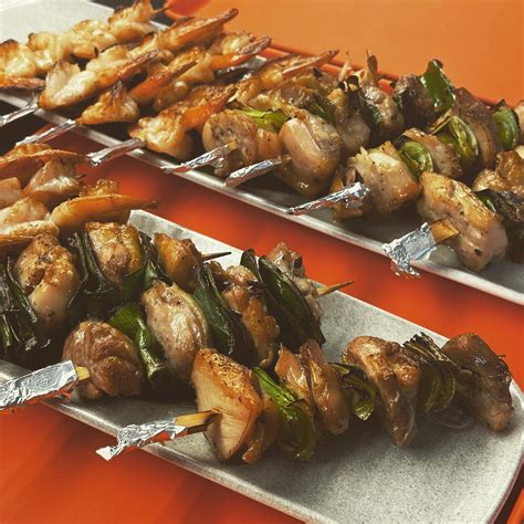 칠루칠루 맛잘알 손님의 탁월한 선택 닭꼬치 새우꼬치는 못참지 🫠 미얀마 현지