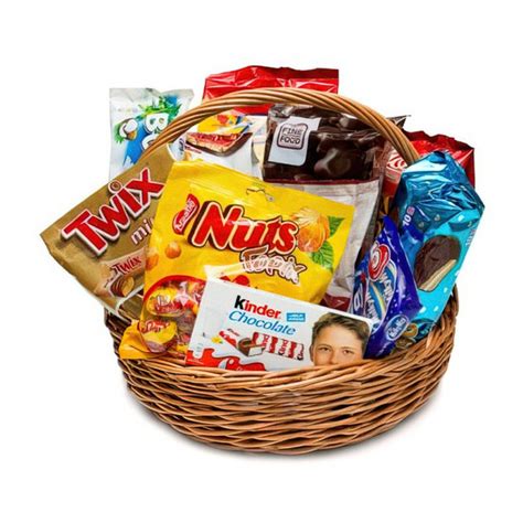 Букет Сладкая корзина №7 с доставкой в Москве — Фло Алло Ру свежие