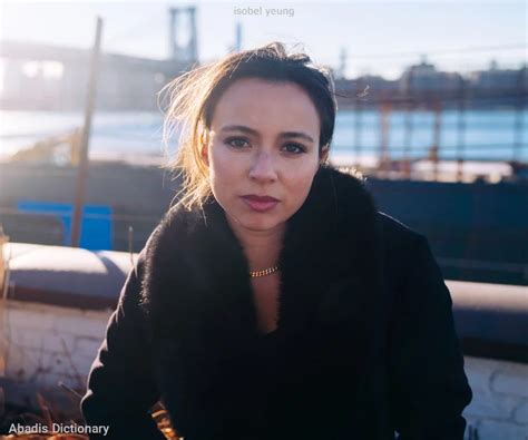 Isobel Yeung معنی تخصصی در دیکشنری آبادیس