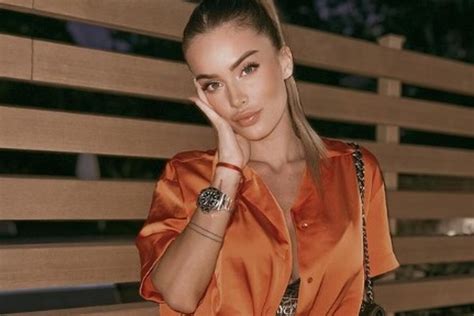 Sophie Codegoni Ruba Foto Ad Altri Utenti Fan In Donnemagazineit