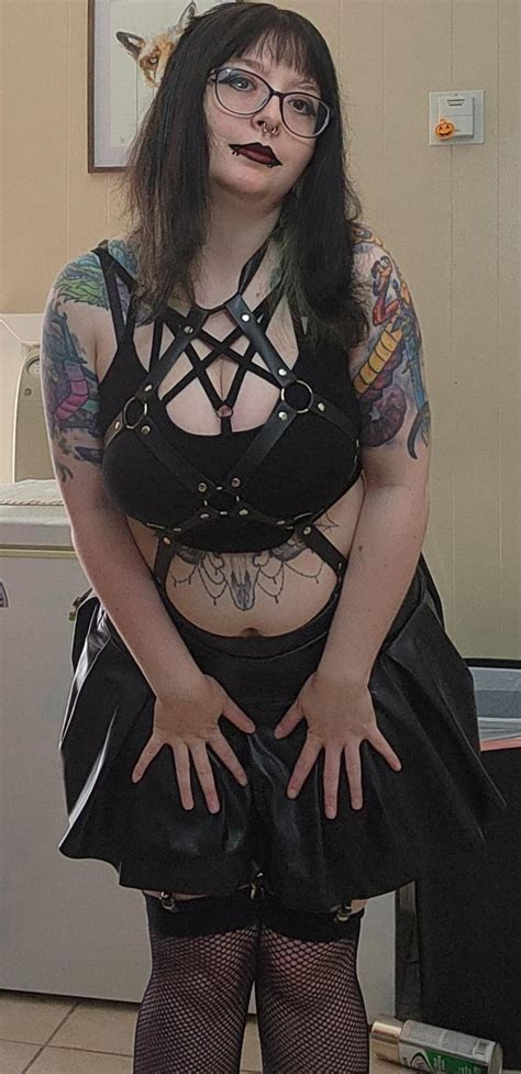 Its Your Favorite Big Tiddy Goth Girl Again Rcleavageappreciated