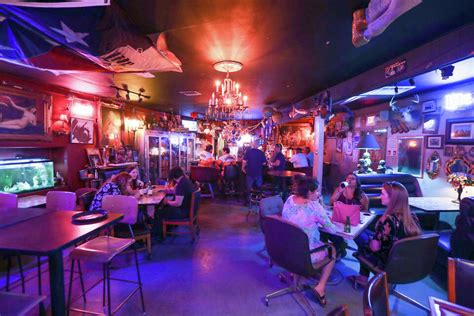 Houstons Best Dive Bars To Visit For National Dive Bar Day