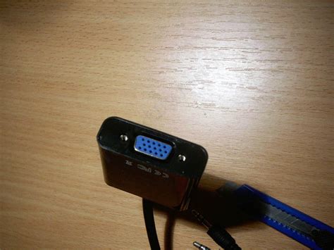 Конвертер HDMI-VGA.