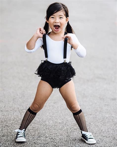 黒パンストのjs小学生が正面からのm字パンチラはやっぱりエロい画像 女子高生の専科