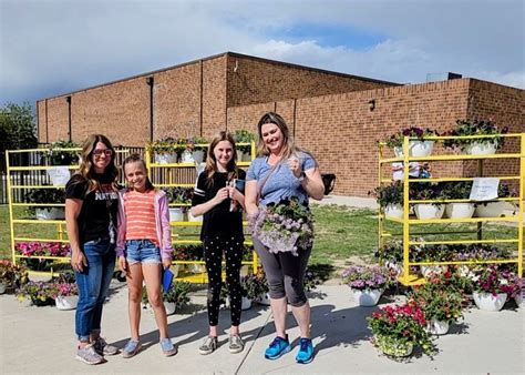 Wiggins Elementary School Gallery Features Famous Inspirations The