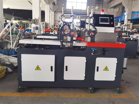 Metal Tube And Plate Fiber Laser Cutting Machine Metal Cutting