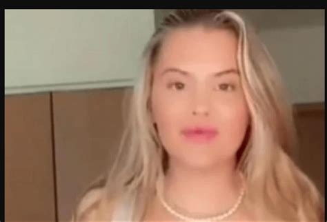 Ova Mlada Devojka Besplatno Zadovoljava Penzionere Kad Ujete Pravi Razlog Za To To Voli Da