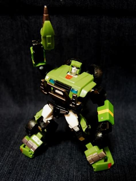 Joint Junkie Transformers Universe Hound