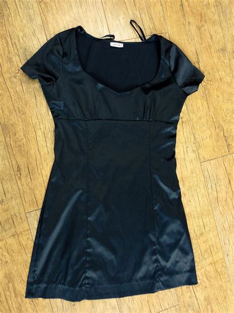 Маленьке чорне плаття — ціна 200 грн у каталозі Короткі сукні Купити