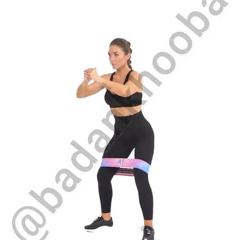 اسکوات نشسته پا باز با کش