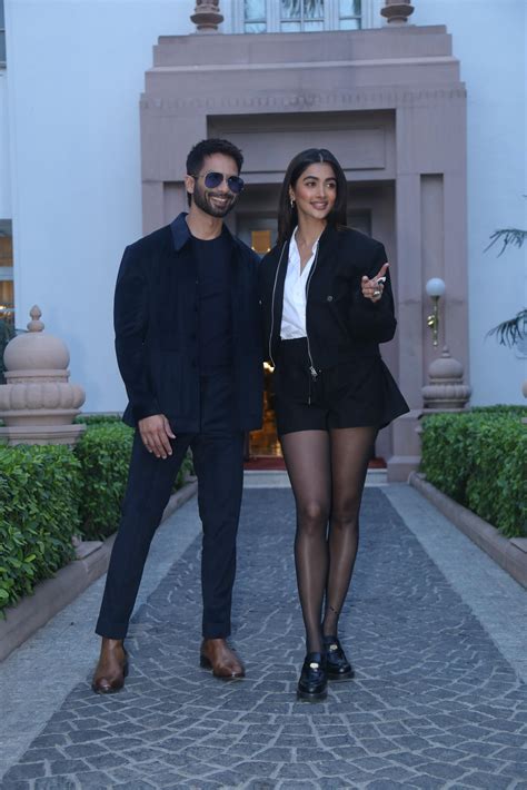Candid Moments Of Pooja Hegde And Shahid Kapoor Promoting Deva In New Delhi Filmibeat