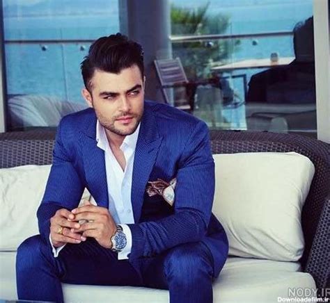 عکس پسر خوش تیپ با کت شلوار