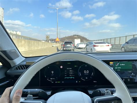 Gn7 그랜저 하이브리드 연비와 유지비 분석 장거리 운행으로 알아본 효율성 차카