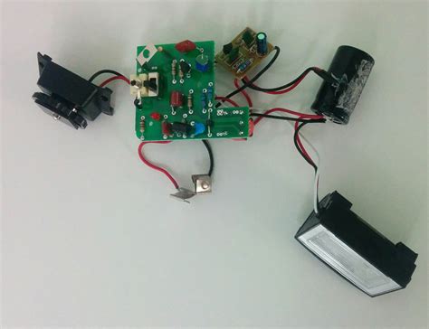 powering a flash light with 3 7v instead of 2x1 5v aa batteries