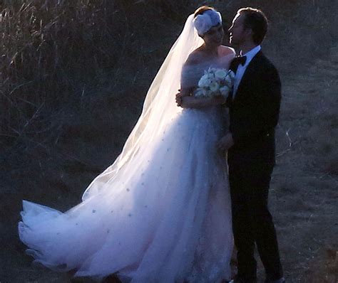 Anne Hathaway Shulman Wedding