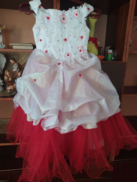 Сукня на дівчинку святкова 600 грн Одяг для дівчаток Рокитне на Olx