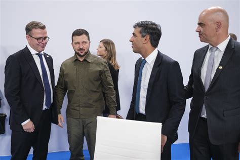 The S Fashion Moments We Still Want To Channel Today