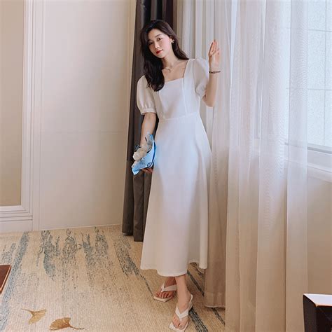 赫本风方领连衣裙2021新款夏季女装法式泡泡袖收腰显瘦气质裙子潮 虎窝淘