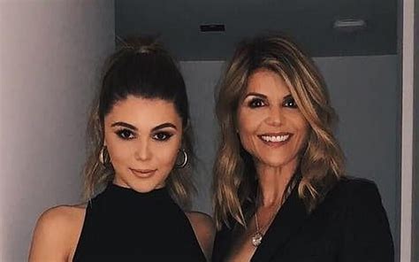 Lori Loughlins Daughter Insists Shes Allowed To Have Hard Time
