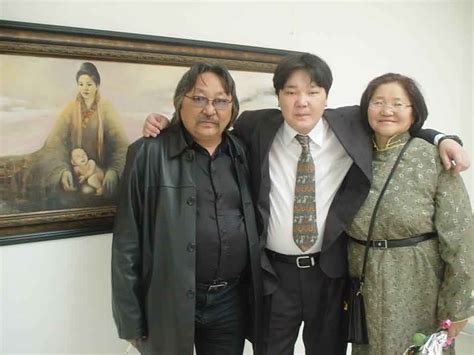 Бямбын Ринчен ИЖИЙТЭЙГЭЭ ҮЗСЭН ТЭР ЖИЛИЙН НААДАМ