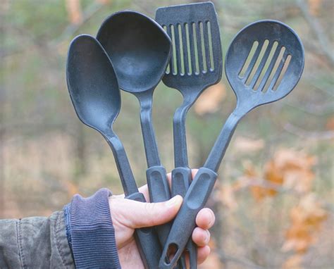 검은색 플라스틱 주방기구 버리세요 미주중앙일보