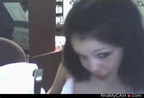 Webcam Kissing Girls Low Res Version Camstreams Tv