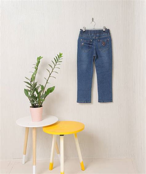 بنطال جينز غامق