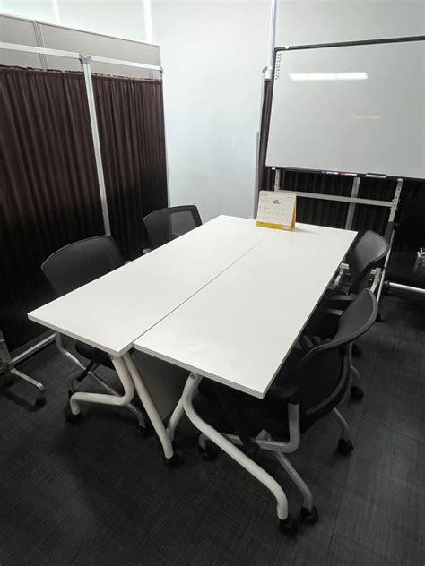 강의실 책상 회의실책상 사무실의자 당근 중고거래