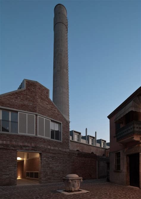 Studio Macola Converts Factory Into Homes In Venice